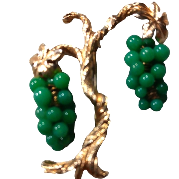 Unsigned | Jewelry | Vintage Faux Gold Pin Grapevine Broch | Poshmark